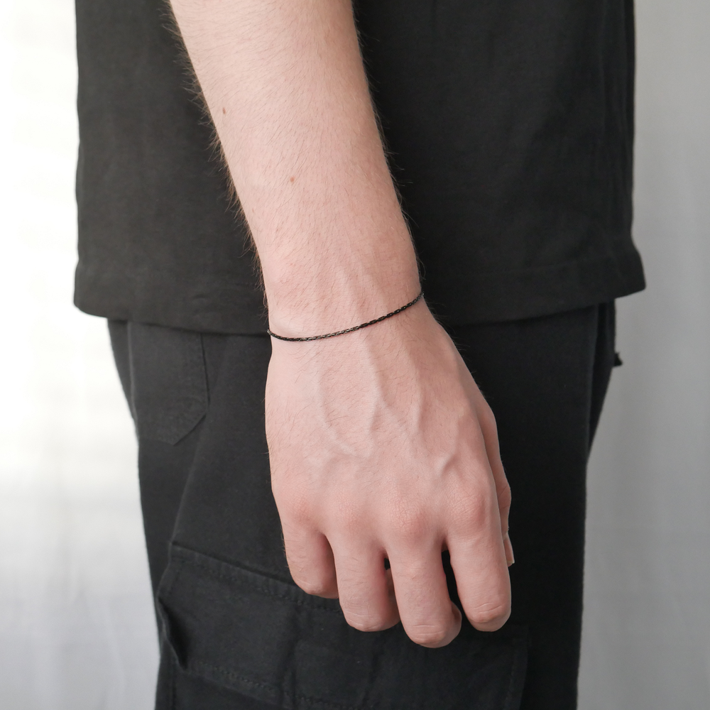 Black Micro Bracelet (1.5mm) | Metzi